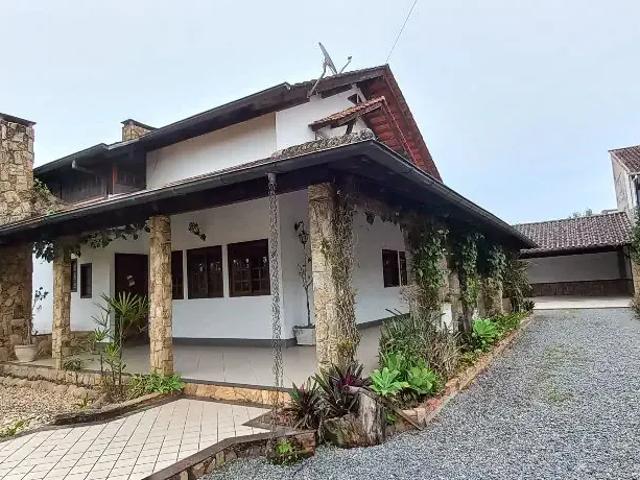 Casa / Sobrado para Venda em Timbó/SC Das Capitais 5 Quartos