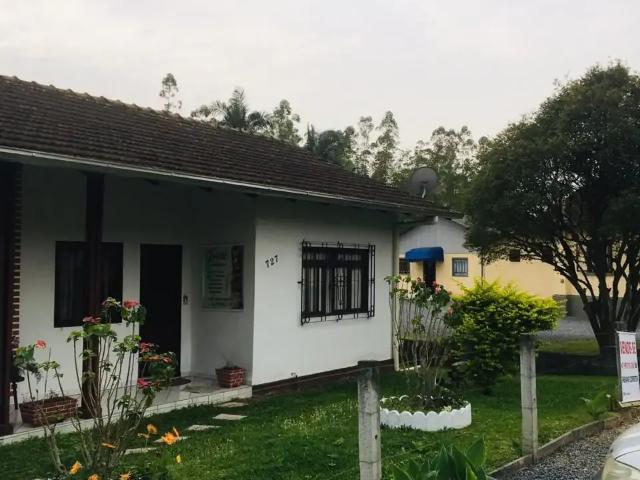 Casa / Sobrado para Venda em Timbó/SC São Roque 4 Quartos