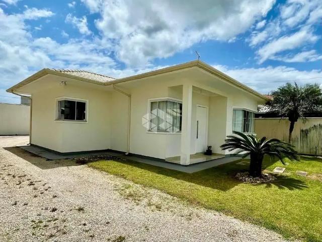 Casa / Sobrado para Venda em Tijucas/SC Areias 3 Quartos