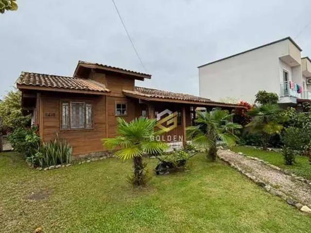 Casa / Sobrado para Venda em Tijucas/SC Areias 4 Quartos