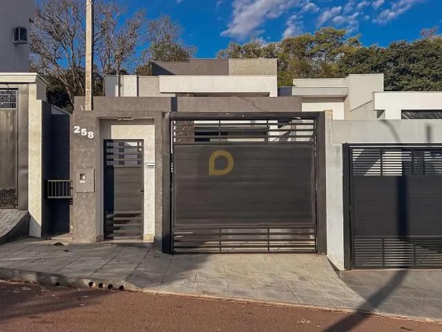 Casa / Sobrado para Venda em Toledo/PR Vila Becker 3 Quartos