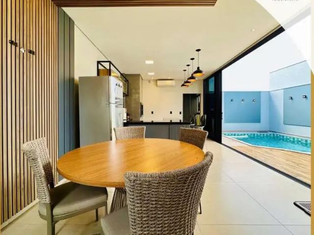 Casa / Sobrado para Venda em Toledo/PR Jardim Gisela 3 Quartos