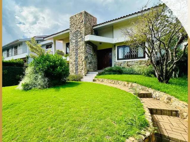 Casa / Sobrado para Venda em Toledo/PR Jardim La Salle 4 Quartos