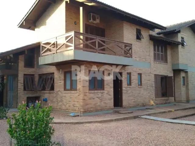 Casa / Sobrado para Venda em Torres/RS Centenário 6 Quartos