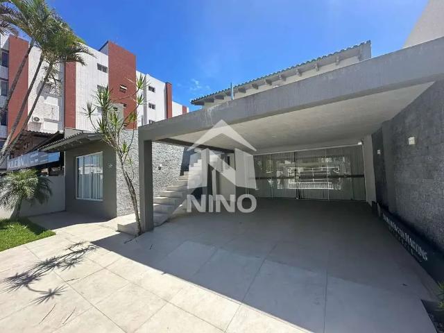 Casa / Sobrado para Venda em Torres/RS Centro 5 Quartos