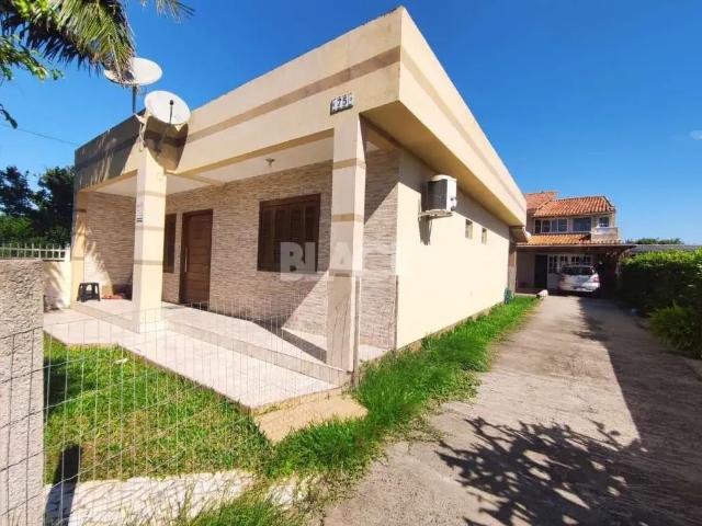 Casa / Sobrado para Venda em Torres/RS Getúlio Vargas 5 Quartos