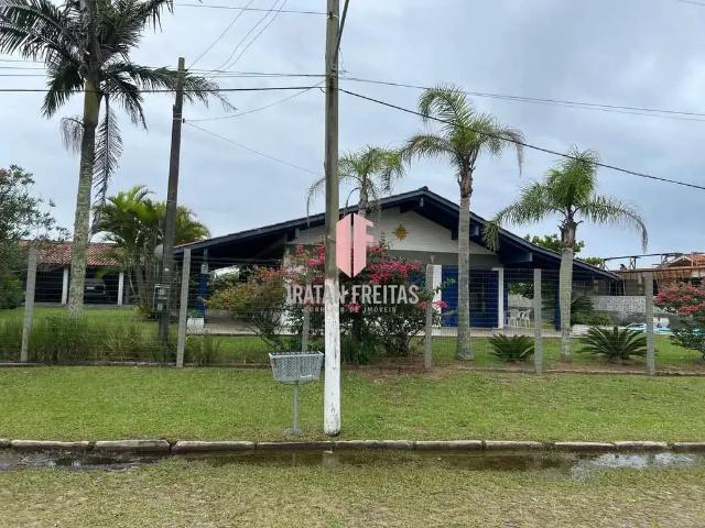 Casa / Sobrado para Venda em Torres/RS Itapeva 3 Quartos