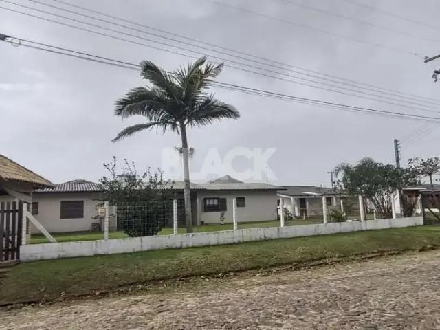 Casa / Sobrado para Venda em Torres/RS Lagoa Jardim 6 Quartos