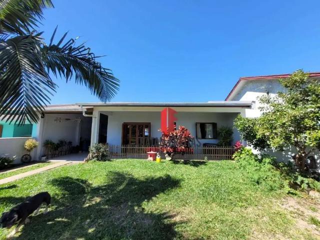 Casa / Sobrado para Venda em Torres/RS Praia Paraíso 3 Quartos