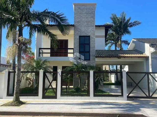 Casa / Sobrado para Venda em Torres/RS Praia Paraíso 4 Quartos
