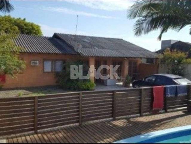 Casa / Sobrado para Venda em Torres/RS São Jorge 3 Quartos