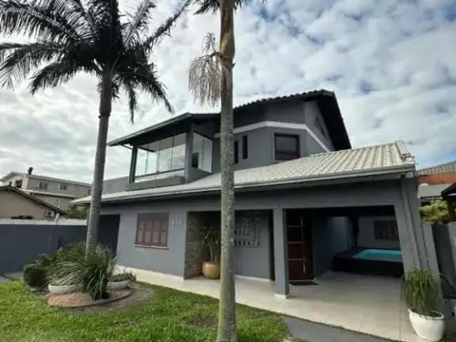 Casa / Sobrado para Venda em Tramandaí/RS Tirolesa 4 Quartos