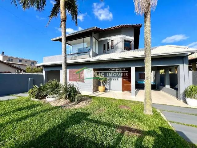 Casa / Sobrado para Venda em Tramandaí/RS Tirolesa 4 Quartos