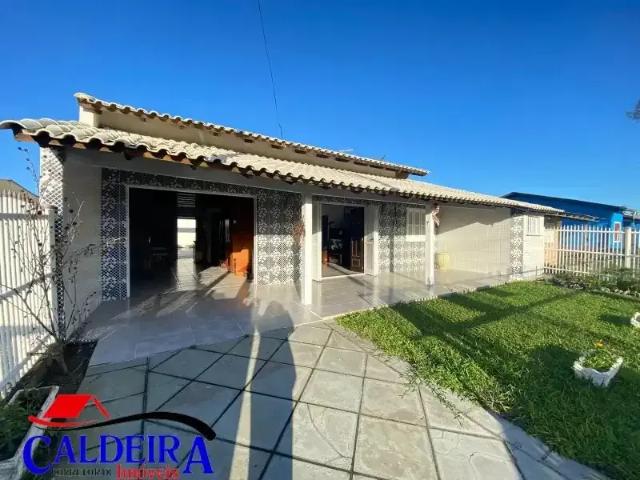 Casa / Sobrado para Venda em Tramandaí/RS Tramandaí Sul 4 Quartos