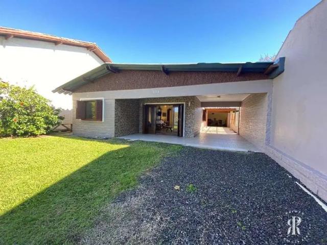 Casa / Sobrado para Venda em Tramandaí/RS Zona Nova 3 Quartos