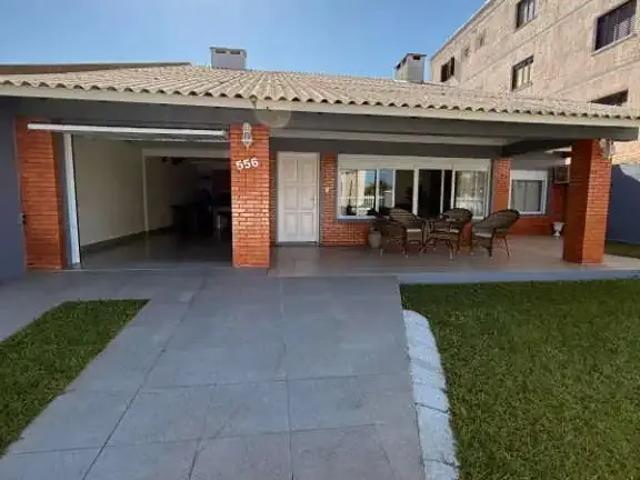Casa / Sobrado para Venda em Tramandaí/RS Zona Nova 4 Quartos