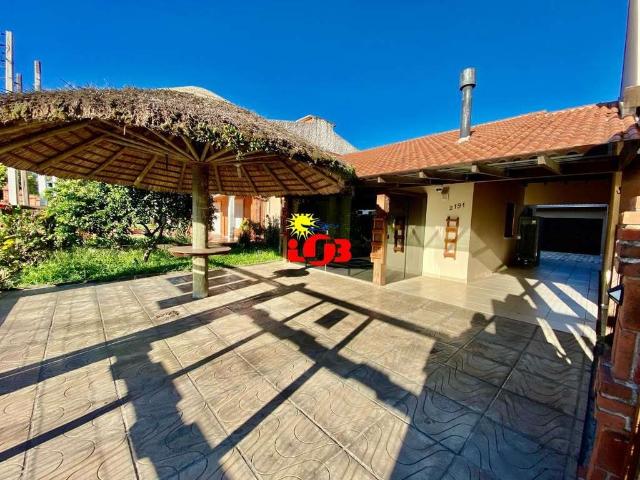 Casa / Sobrado para Venda em Tramandaí/RS Zona Nova 4 Quartos
