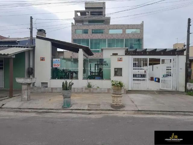 Casa / Sobrado para Venda em Tramandaí/RS Barra 4 Quartos