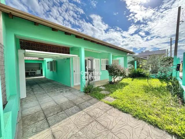 Casa / Sobrado para Venda em Tramandaí/RS Barra 3 Quartos