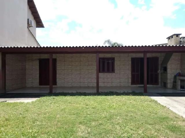 Casa / Sobrado para Venda em Tramandaí/RS Barra 3 Quartos