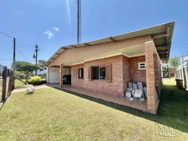 Casa / Sobrado para Venda em Tramandaí/RS Centro 3 Quartos