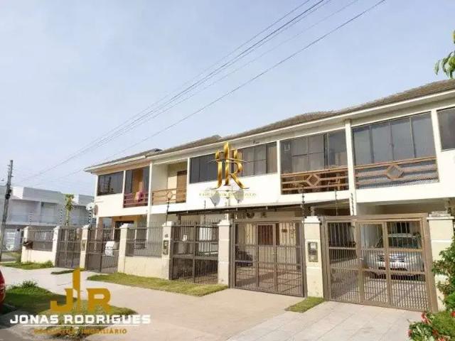 Casa / Sobrado para Venda em Tramandaí/RS Centro 3 Quartos