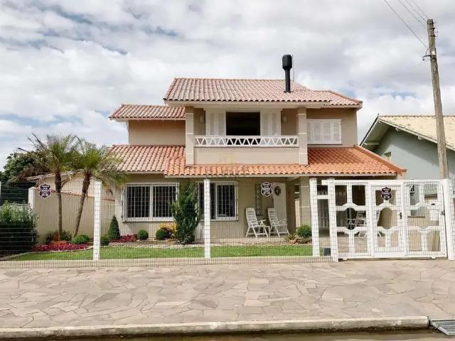 Casa / Sobrado para Venda em Tramandaí/RS Centro 3 Quartos