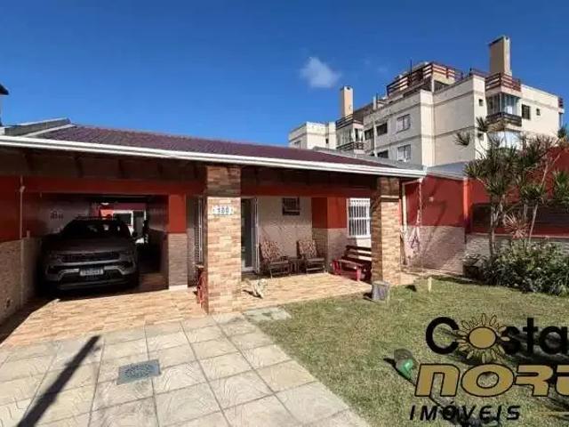 Casa / Sobrado para Venda em Tramandaí/RS Centro 3 Quartos