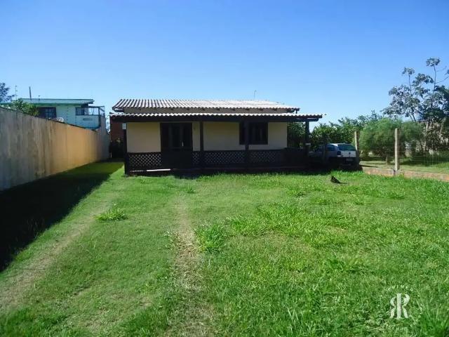 Casa / Sobrado para Venda em Tramandaí/RS Centro 3 Quartos