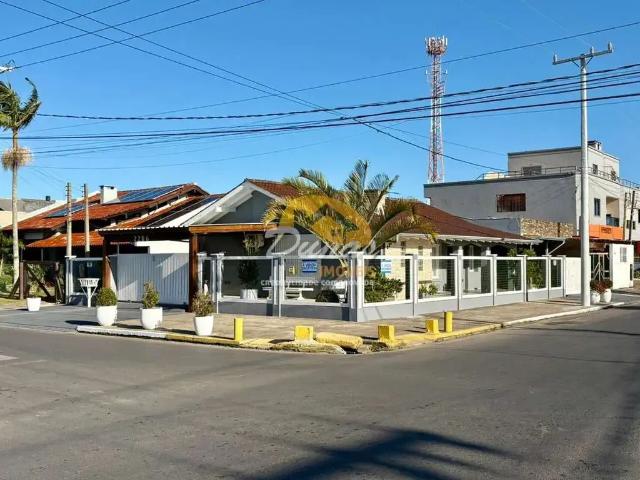 Casa / Sobrado para Venda em Tramandaí/RS Centro 3 Quartos