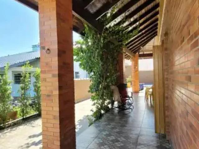 Casa / Sobrado para Venda em Tramandaí/RS Centro 3 Quartos