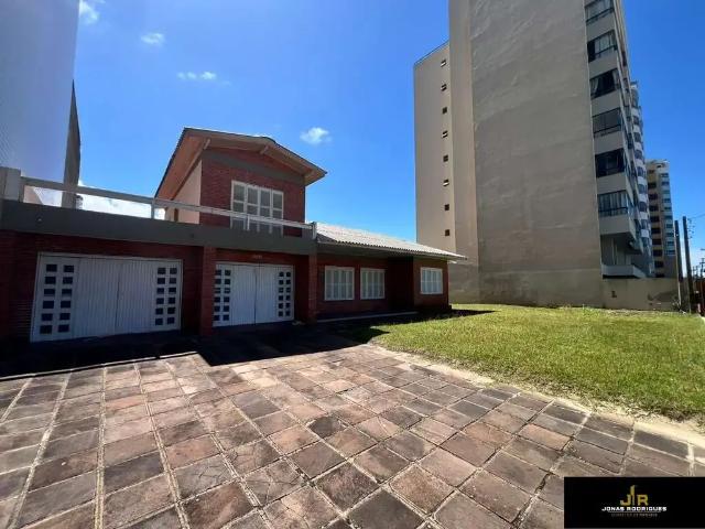 Casa / Sobrado para Venda em Tramandaí/RS Centro 3 Quartos