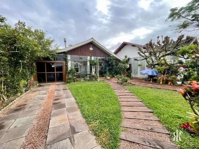 Casa / Sobrado para Venda em Tramandaí/RS Centro 3 Quartos