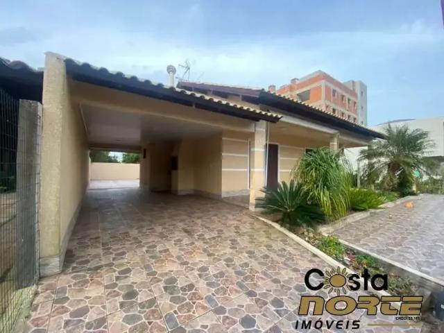 Casa / Sobrado para Venda em Tramandaí/RS Centro 3 Quartos