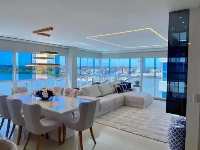 Casa / Sobrado para Venda em Tramandaí/RS Centro 3 Quartos