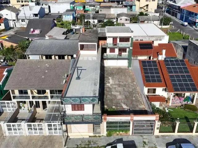 Casa / Sobrado para Venda em Tramandaí/RS Centro 14 Quartos