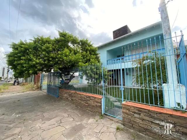 Casa / Sobrado para Venda em Tramandaí/RS Centro 4 Quartos
