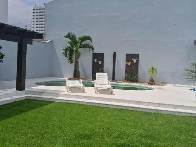 Casa / Sobrado para Venda em Tramandaí/RS Centro 4 Quartos