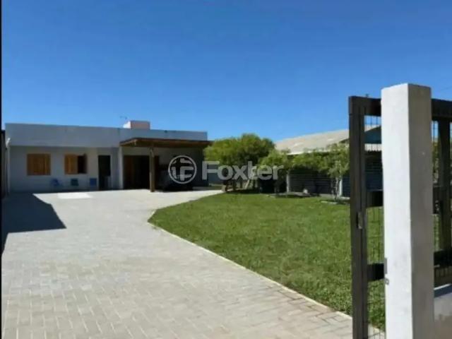 Casa / Sobrado para Venda em Tramandaí/RS Centro 4 Quartos