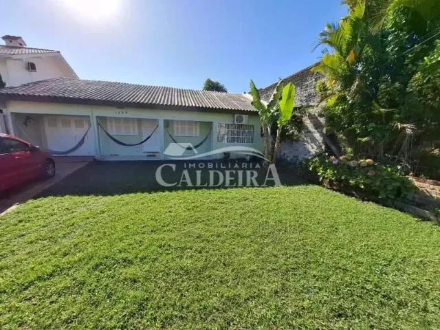 Casa / Sobrado para Venda em Tramandaí/RS Centro 5 Quartos