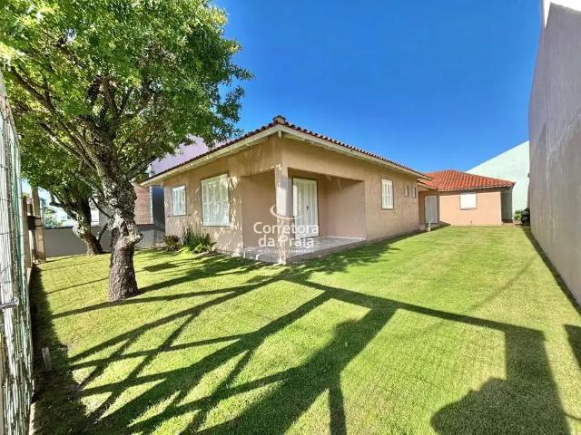 Casa / Sobrado para Venda em Tramandaí/RS Centro 5 Quartos