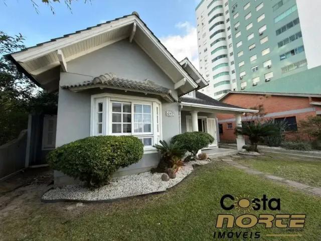 Casa / Sobrado para Venda em Tramandaí/RS Centro 5 Quartos