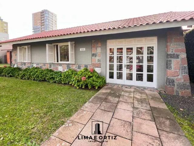 Casa / Sobrado para Venda em Tramandaí/RS Centro 6 Quartos