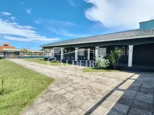 Casa / Sobrado para Venda em Tramandaí/RS Jardim Atlântico 4 Quartos