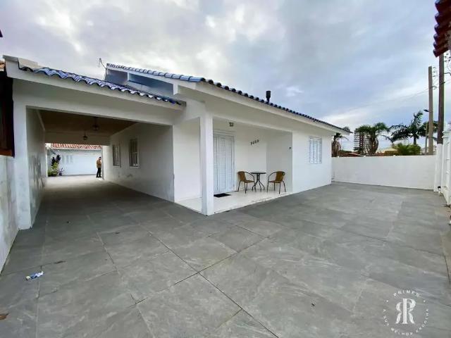 Casa / Sobrado para Venda em Tramandaí/RS Litoral 3 Quartos