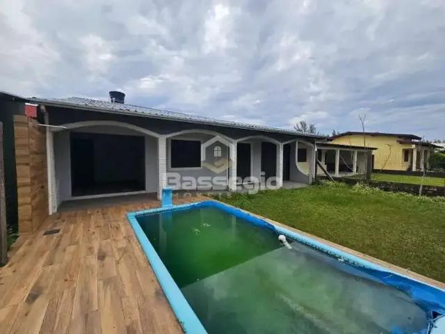Casa / Sobrado para Venda em Tramandaí/RS Nova Tramandaí 4 Quartos
