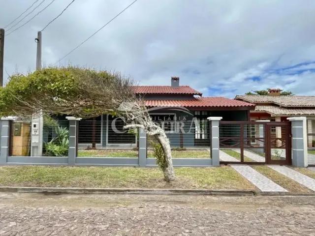 Casa / Sobrado para Venda em Tramandaí/RS Nova Tramandaí 4 Quartos