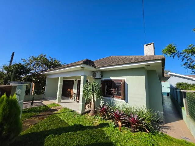 Casa / Sobrado para Venda em Tramandaí/RS Nova Tramandaí 3 Quartos