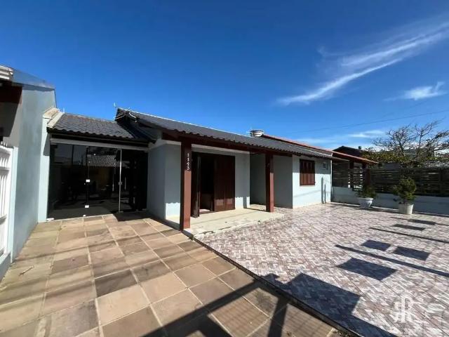 Casa / Sobrado para Venda em Tramandaí/RS Nova Tramandaí 3 Quartos