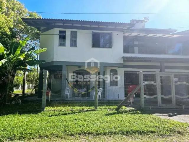 Casa / Sobrado para Venda em Tramandaí/RS Nova Tramandaí 3 Quartos